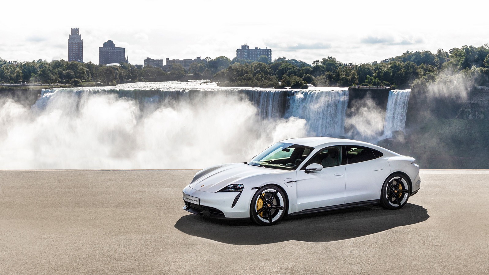 Pasauliui pristatytas naujos eros pradininkas – „Porsche Taycan“